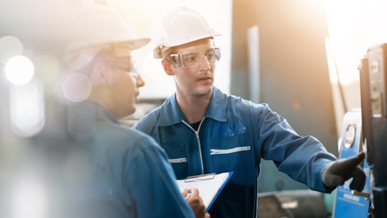 Checker Adalah: Pekerjaan, Tugas, dan Prospeknya di Dunia Digital ...