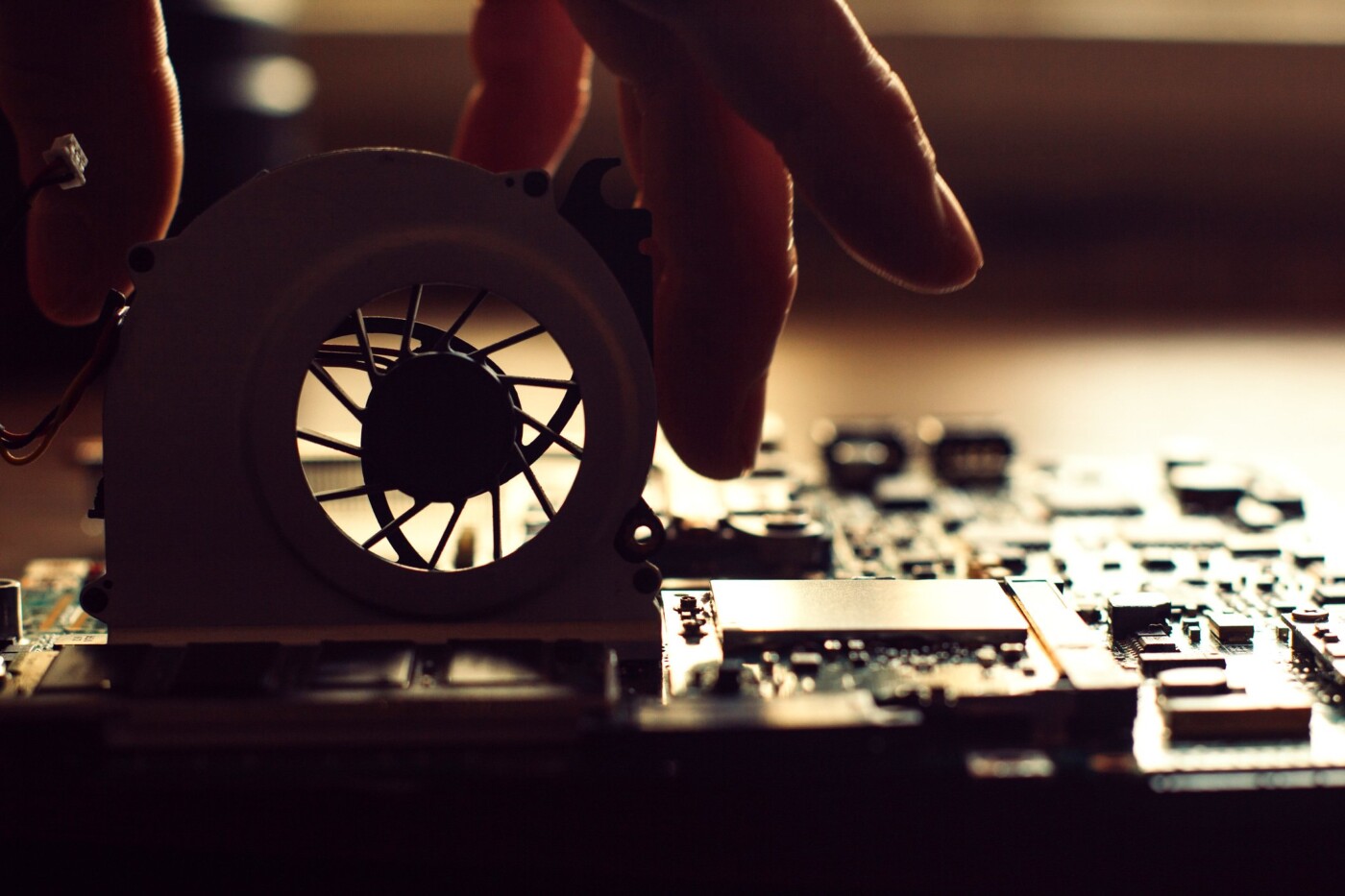 Overheating Artinya: Penyebab, Dampak, dan Cara Mengatasinya - ZenCreator