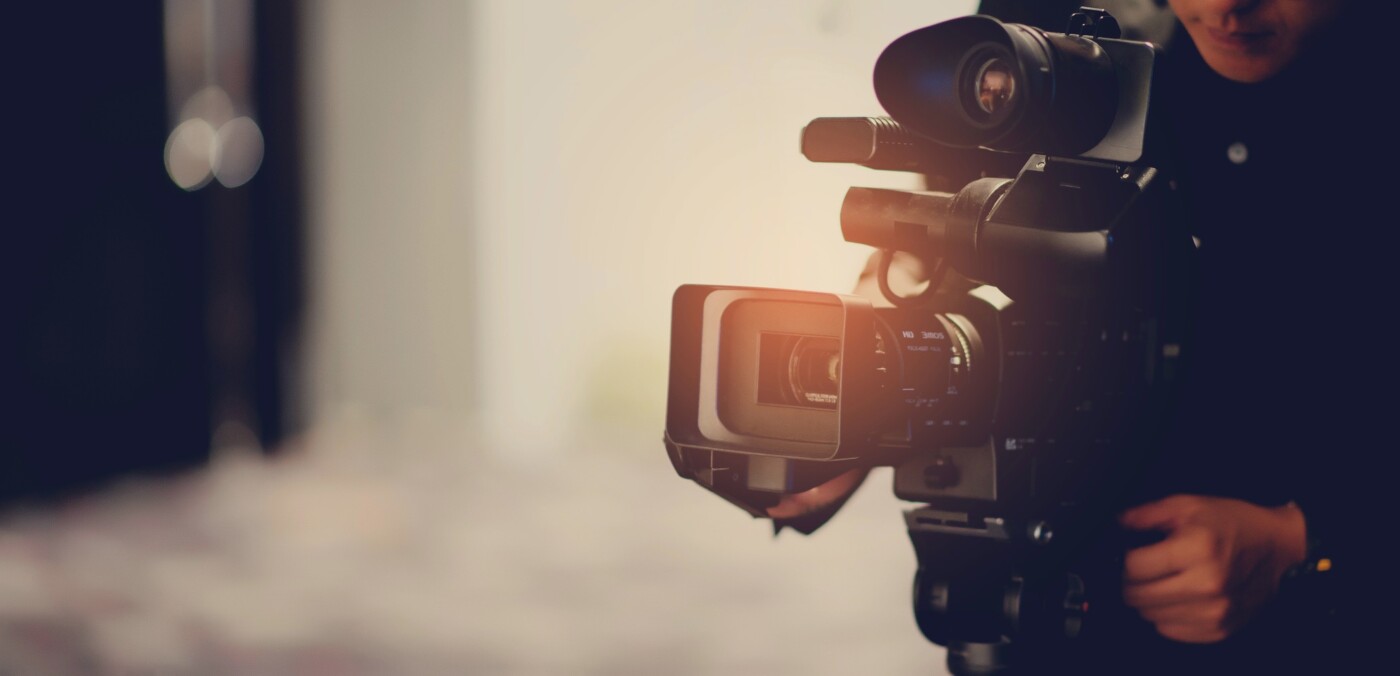 Videographer Adalah: Pengertian, Tugas, dan Keahlian yang Dibutuhkan ...