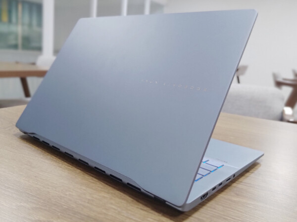 ASUS Vivobook S 14 OLED (S5406). Laptop AI Tipis Performa Tinggi ...